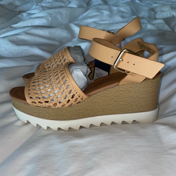 Universal Thread | Shoes | Universal Threads Wedge Sandals Wide | Poshmark